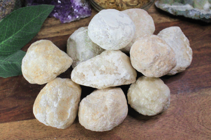Natural Geode Unbroken MEDIUM - Per Kilo - by GEMWORLD online store